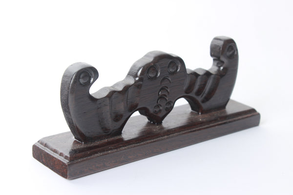 Hand-carved Chinese Sumi & Calligraphy brush rest - dark brown wood ...